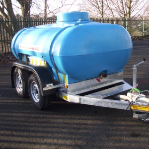 Water Storage Solutions: Why Water Bowsers Are Essential for Festivals ...