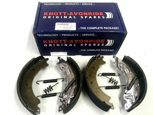 Knott-Avonride 200 X 50 Auto Reverse Brake Shoes - Trailer Engineering
