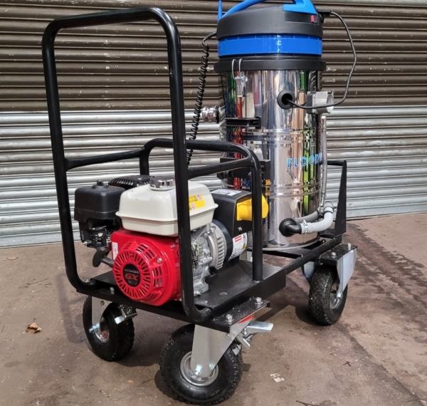 90L Flood Vacuum Cleaner | Trailer Engineering