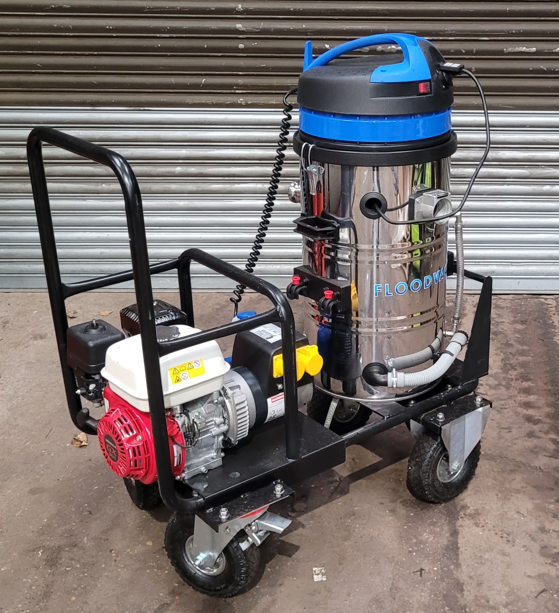 90L Flood Vacuum Cleaner - Trailer Engineering