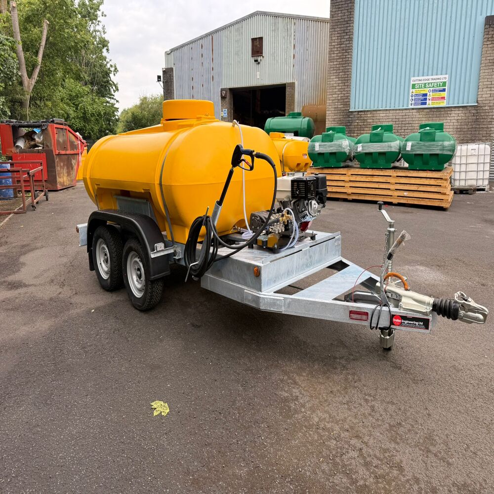 2000 Litre 3000psi Petrol Pressure Washer Twin Axle GB Highway Bowser ...