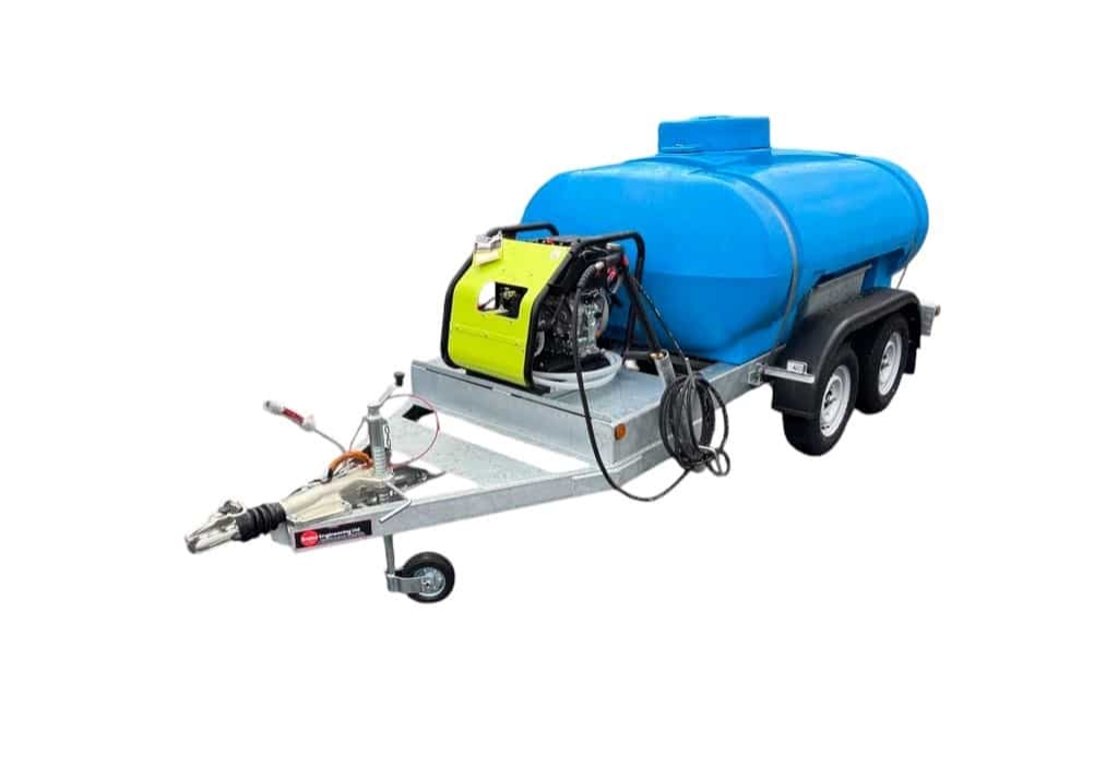 How Do Water Bowsers Work and What are They Used For? - Trailer Engineering