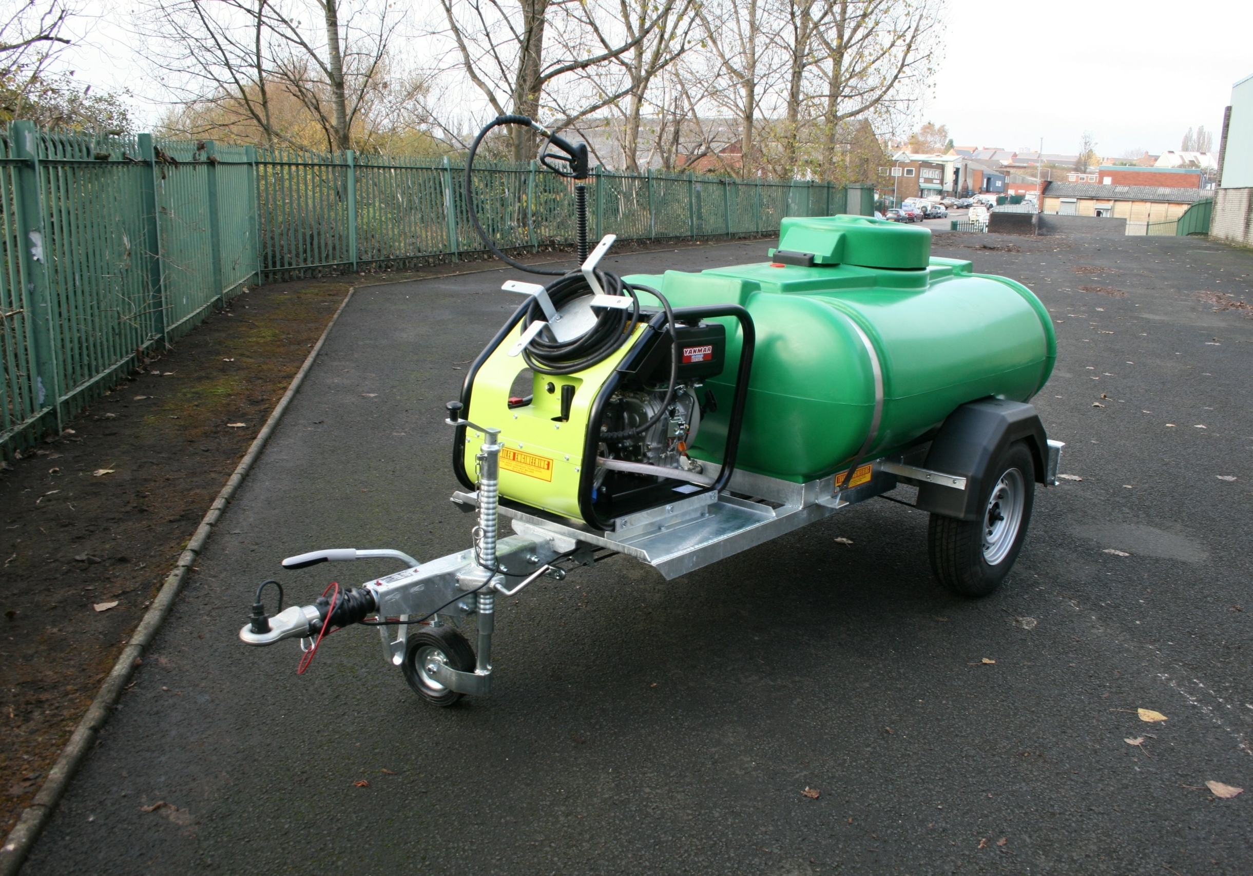 How Do Water Bowsers Work and What are They Used For? - Trailer Engineering